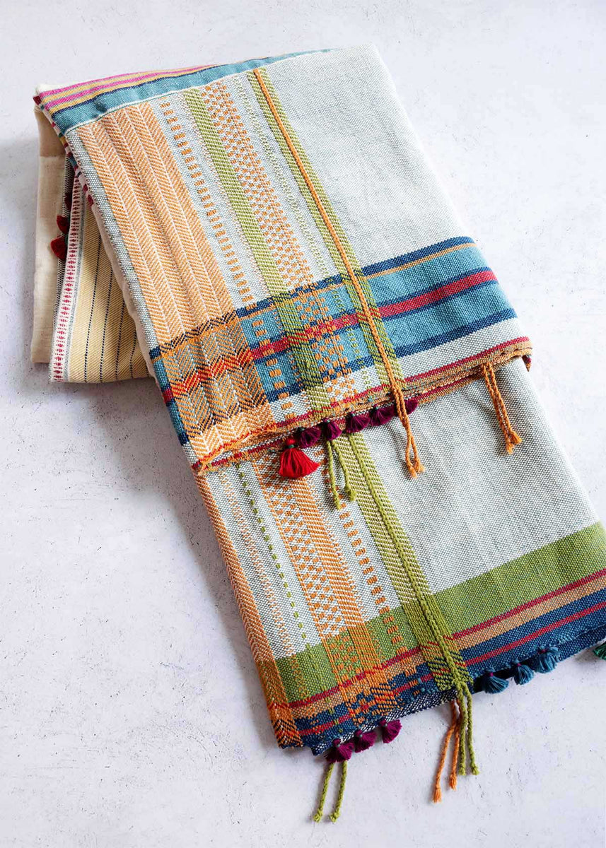 Injiri Amber Throw, No. 216 – Minzuu